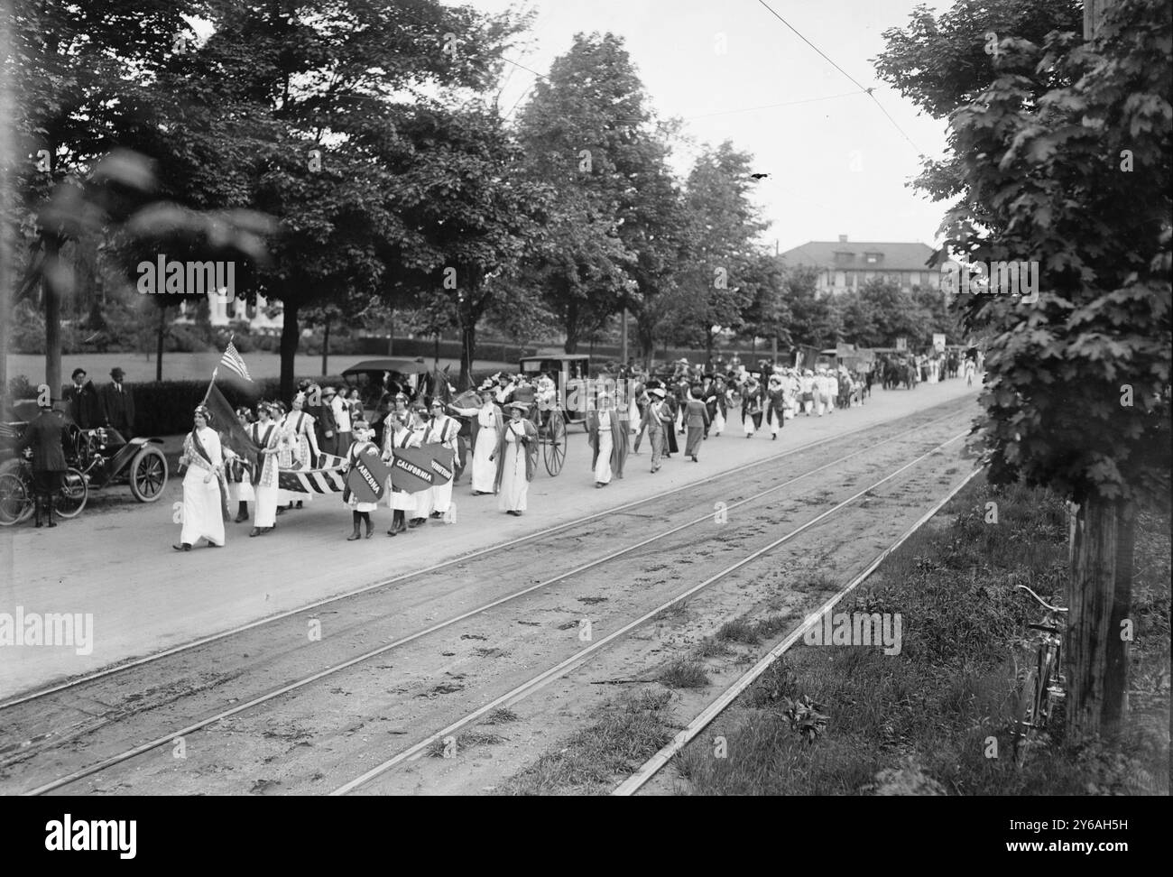Suffrage pageant long island hi-res stock photography and images - Alamy