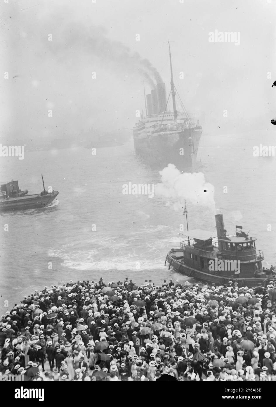 IMPERATOR starts, Photo shows the S.S. Imperator, an ocean liner of the ...