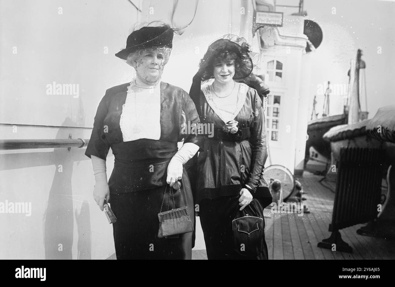 Daughter helen stevenson hi-res stock photography and images - Alamy