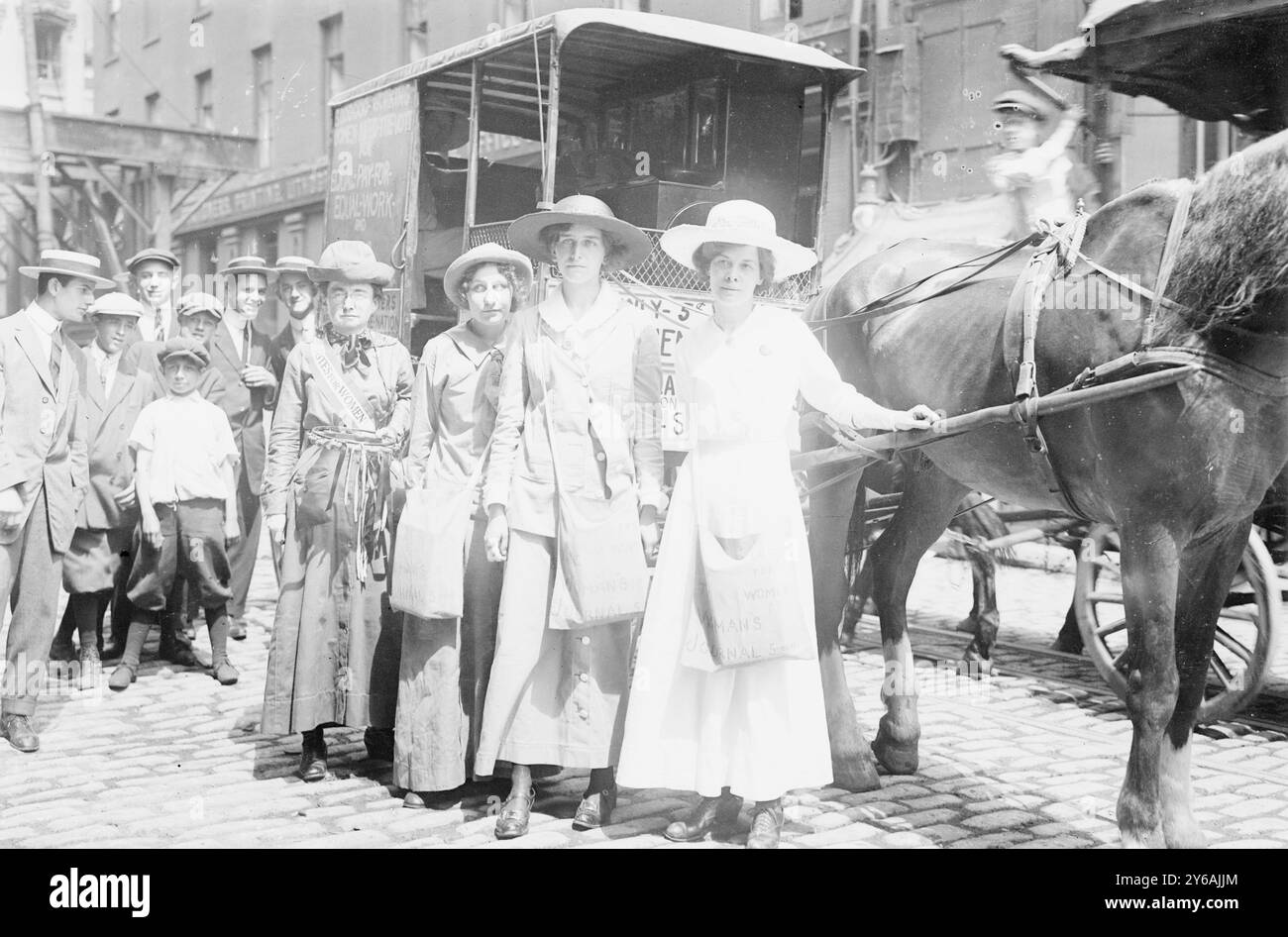 Suffragets i.e., suffragettes on hike to Boston, Photo shows (left to ...
