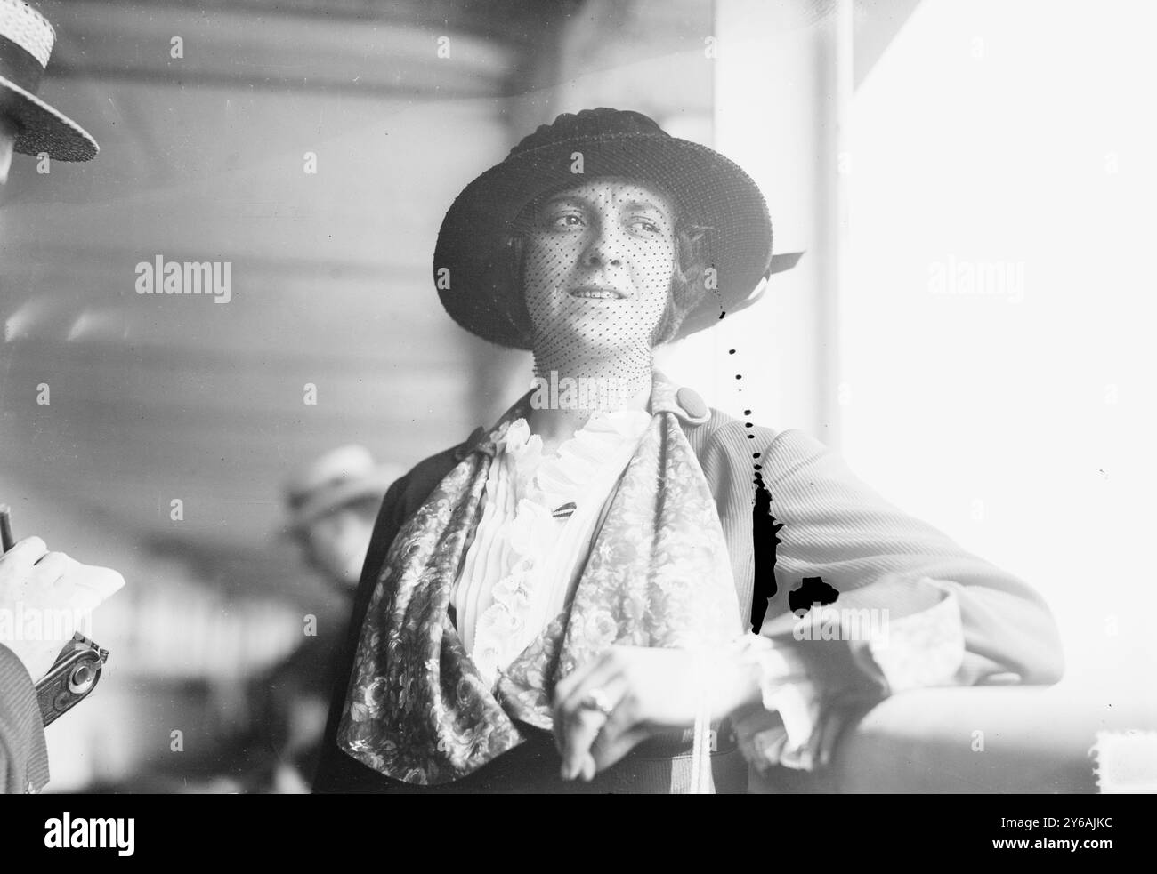 Actress singer elsie janis hi-res stock photography and images - Alamy