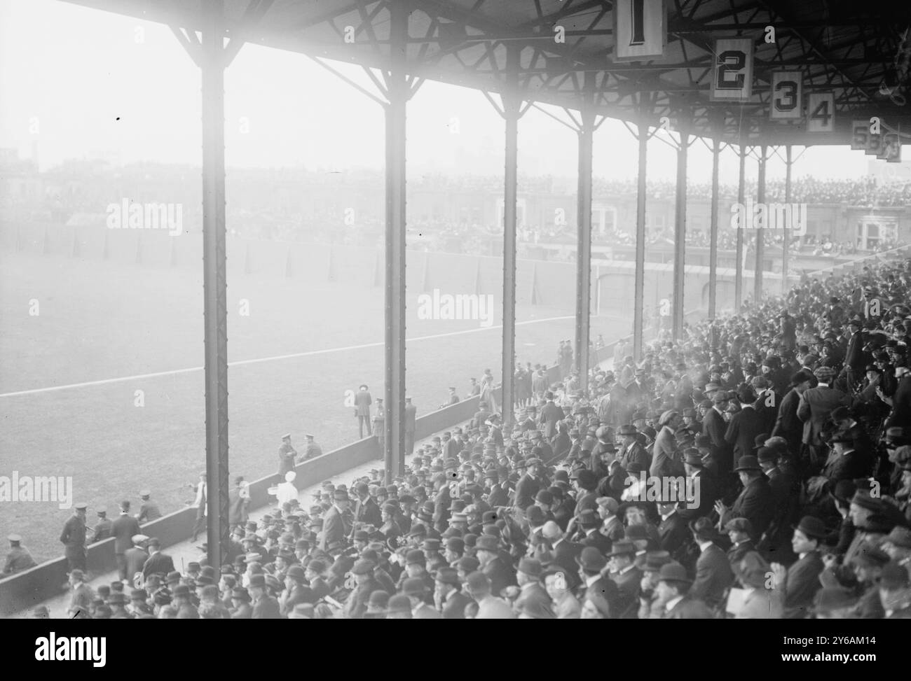 1st base grandstand hi-res stock photography and images - Alamy