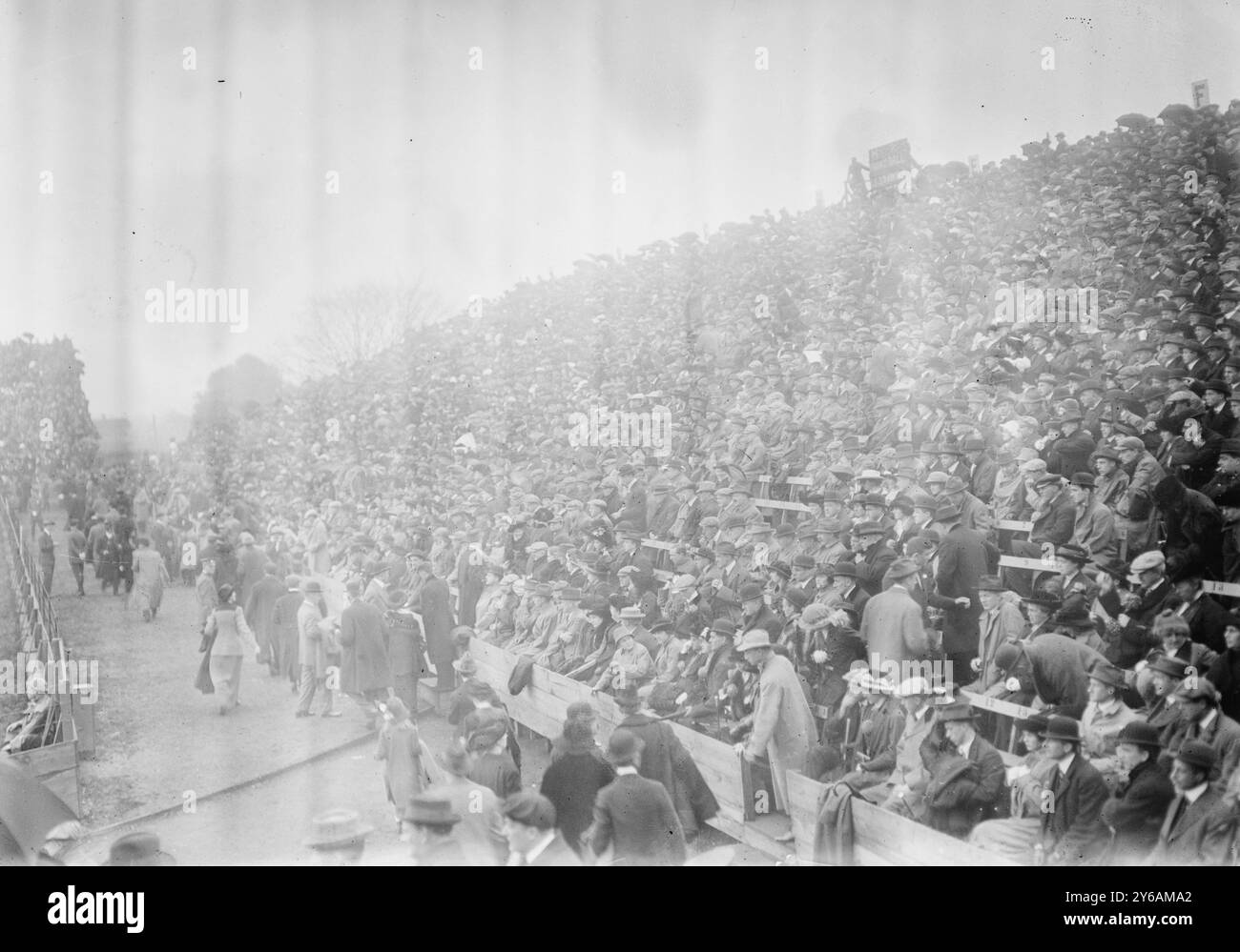 1913 harvard football Black and White Stock Photos & Images - Alamy