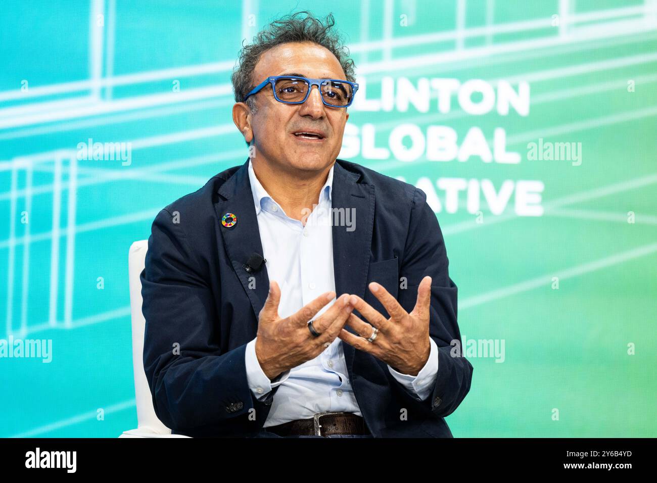 Founder and ceo chobani and tent partnership for refugees hi-res stock ...