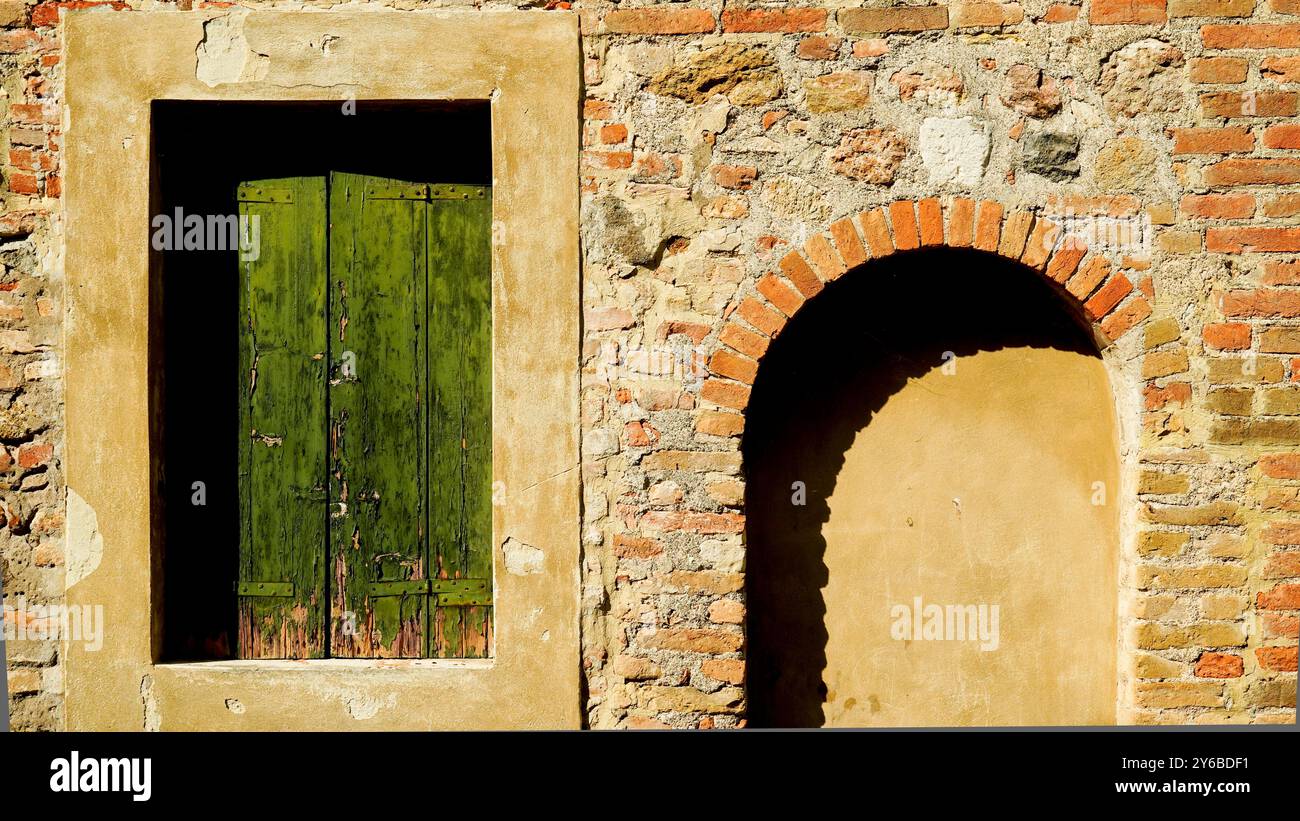 The medieval village of Arquà Petrarca, Petrarca's home town. Euganean ...