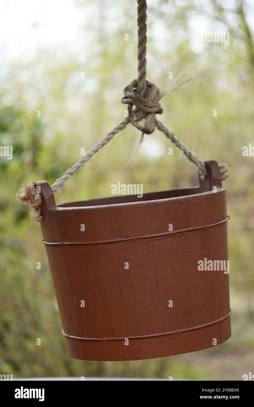 Well rope and hi-res stock photography and images - Alamy