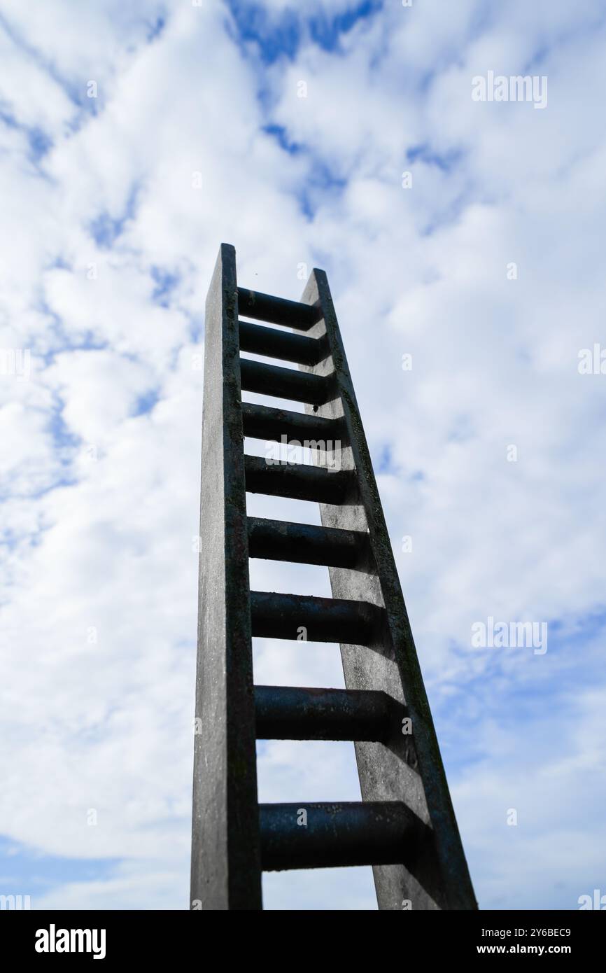 Ladder heaven hi-res stock photography and images - Alamy