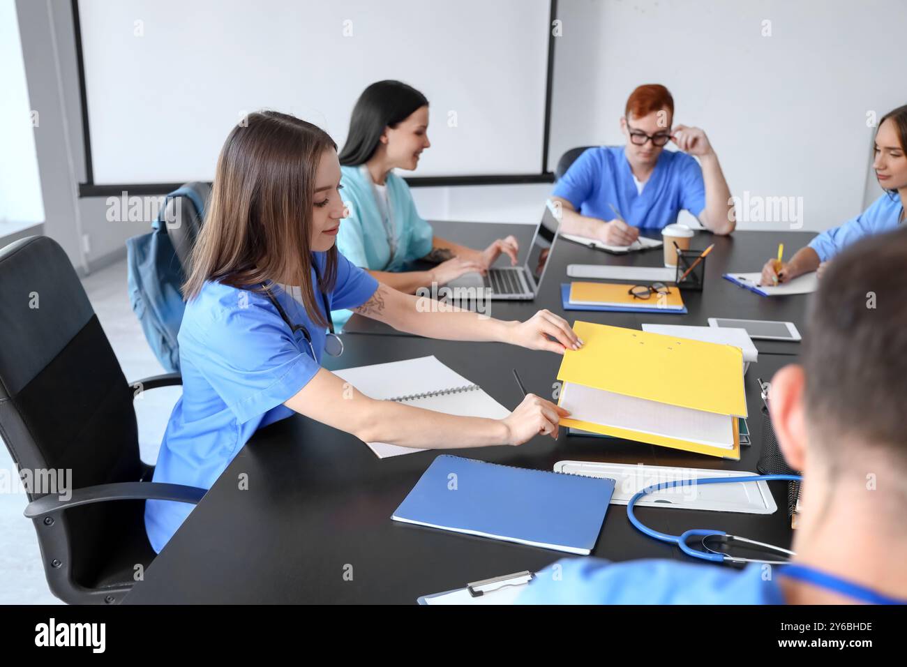 Group of medical students studying at university Stock Photo - Alamy