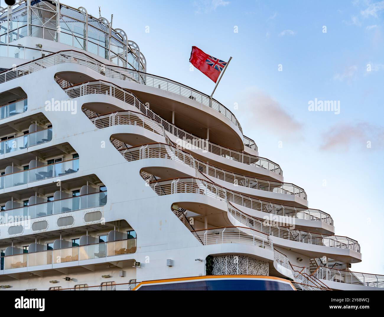 Multi decks hi-res stock photography and images - Alamy