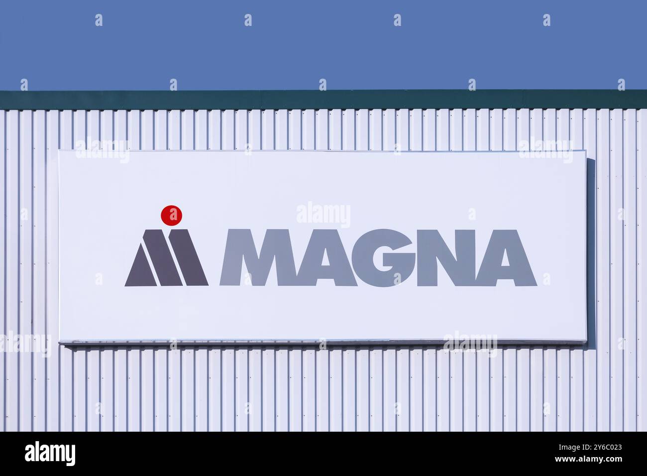 Magna international company exterior hi-res stock photography and ...