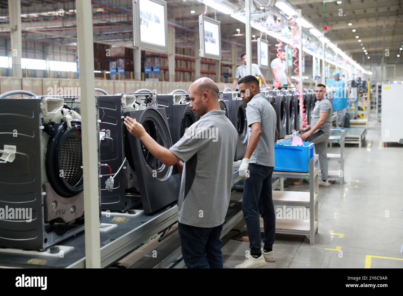 Smart city washing machine hi-res stock photography and images - Alamy