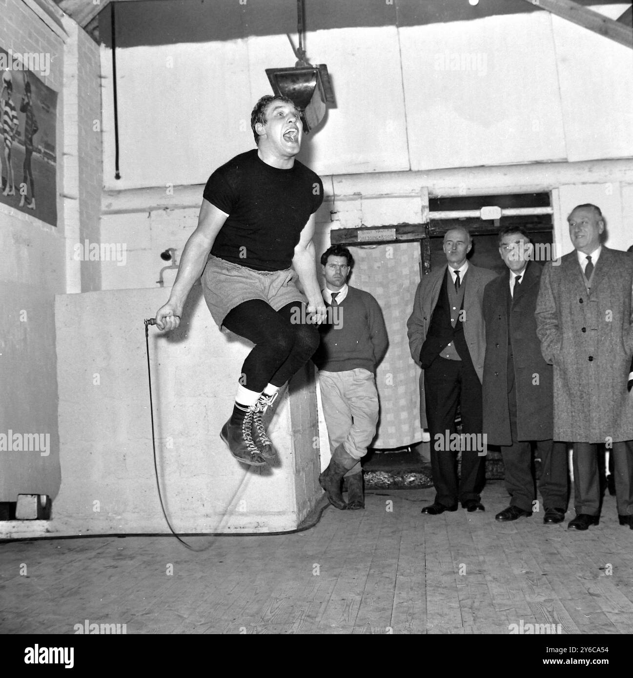 HEAVYWEIGHT BOXER BILLY WALKER TRAINING IN ESSEX / ; 20 JANUARY 1964 ...