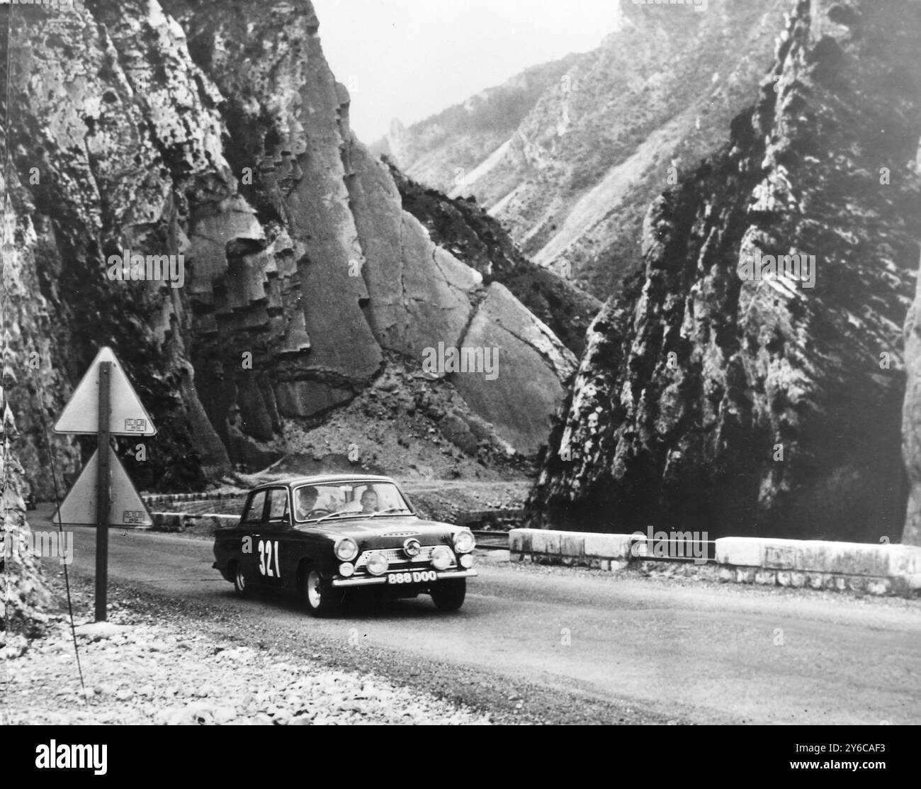MOTOR RALLY MONTE CARLO - HENRY TAYLOR AND BRIAN MELIA IN CORTINA ; 19 ...