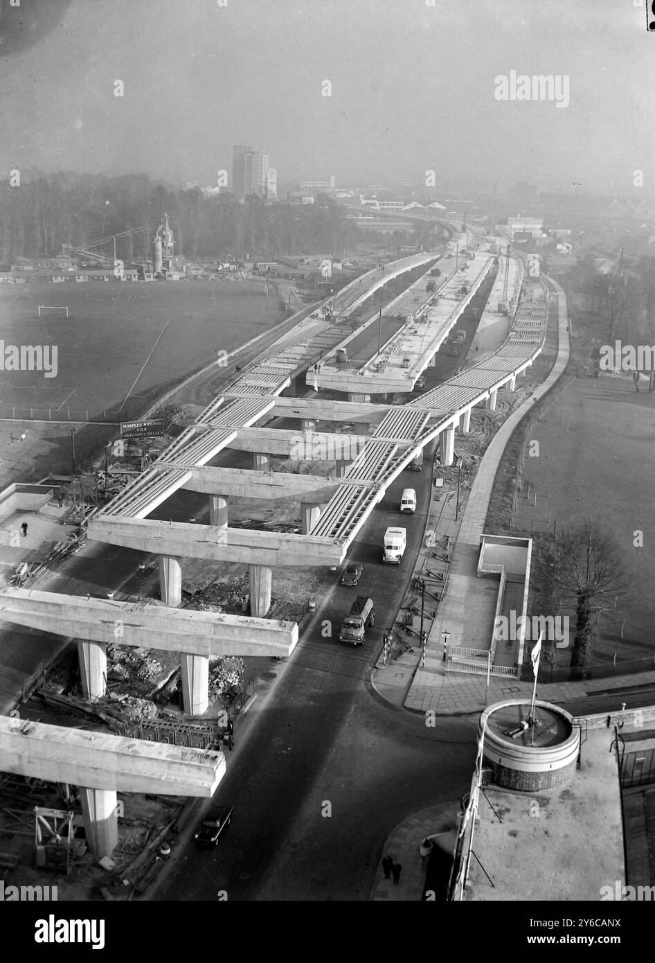 CHISWICK OVER HEAD ROAD NEW MOTORWAY ; 17 JANUARY 1964 Stock Photo - Alamy