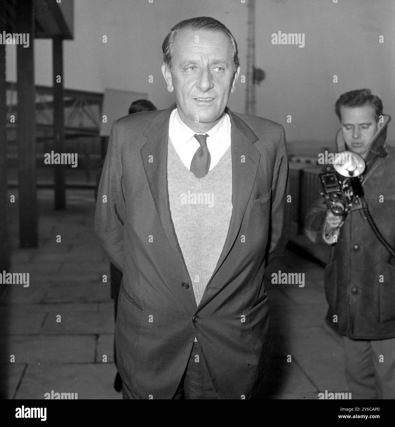 VISCOUNT HEAD HIGH COMMISSIONER OF MALAYSIA AT LONDON AIRPORT / ; 18 ...