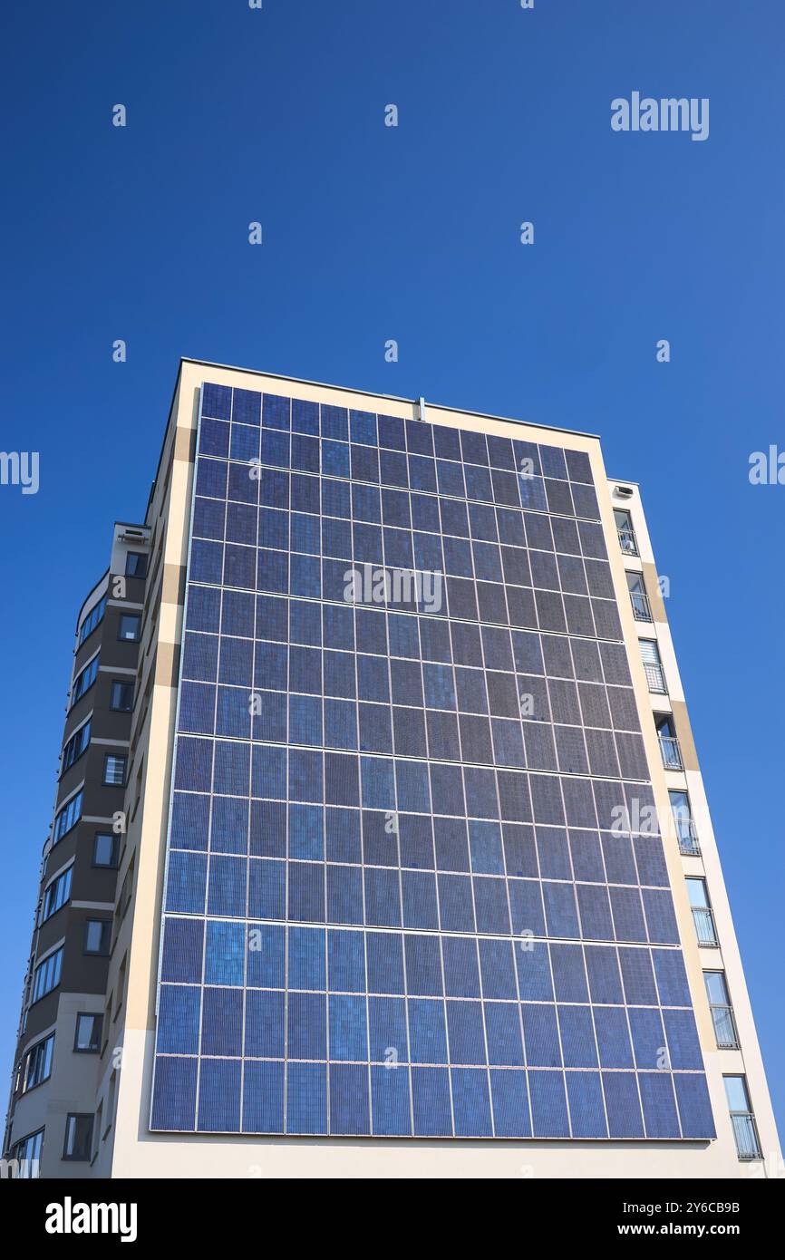 Many solar panels texture with copyspace. Building with lots of solar ...