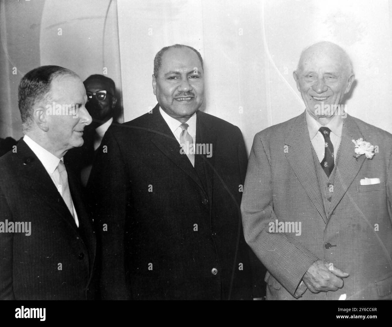 SAYED AMIN AHMED HUSSEIN, GENERAL SIR ALEXANDER DRUMMONDD WITH SIR ...