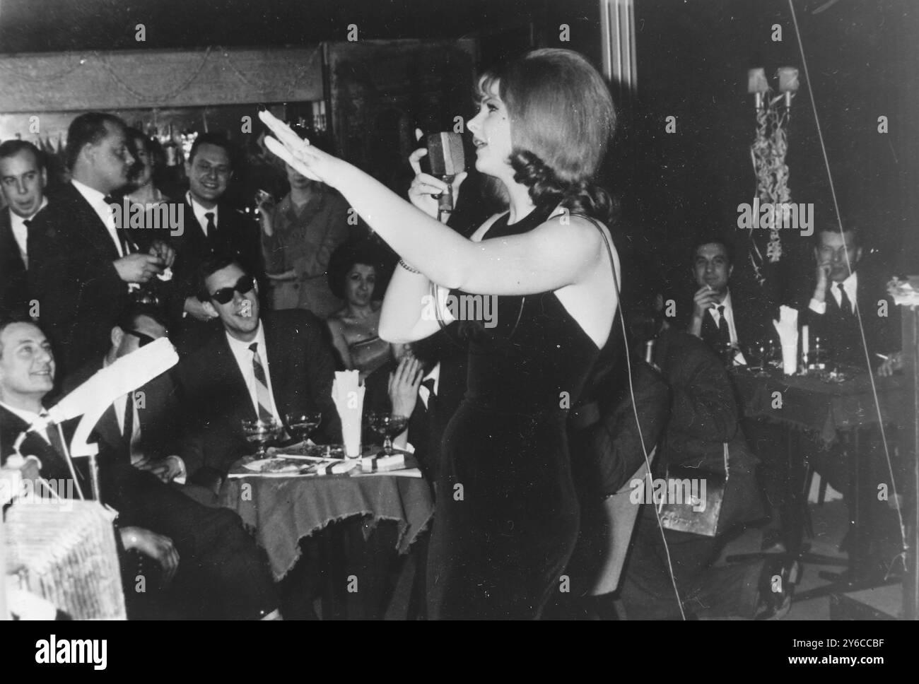 MARILYN MANDY RICE-DAVIES IN MUNICH / ; 9 JANUARY 1964 Stock Photo - Alamy
