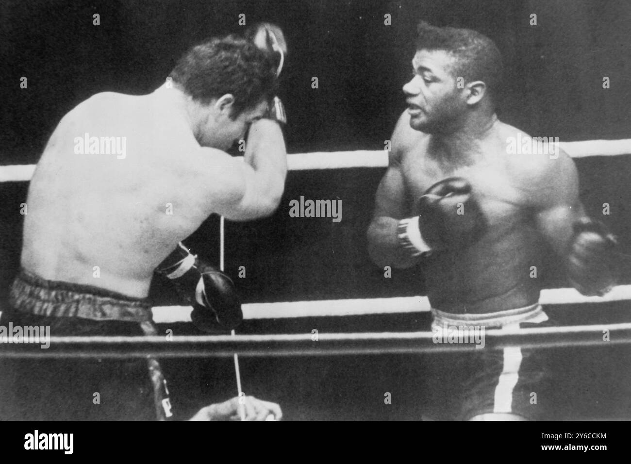 ITALIAN PROFESSIONAL BOXER SANTE AMONTI WITH AMERICAN CHAMPION FLOYD ...