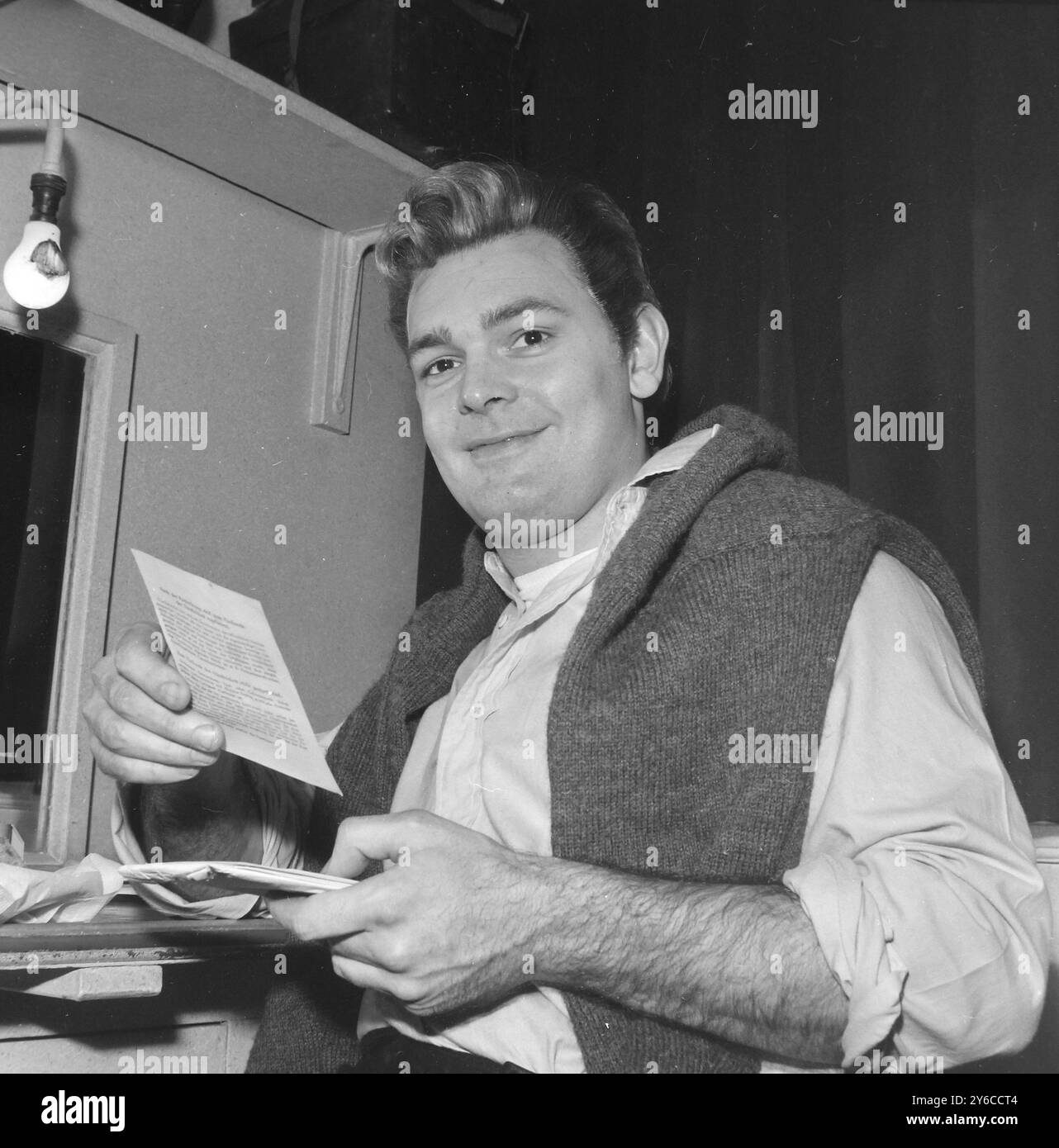 OPERA SINGER ROBERT KERNS AT ROYAL OPERA HOUSE REHEARSING IN LONDON ...