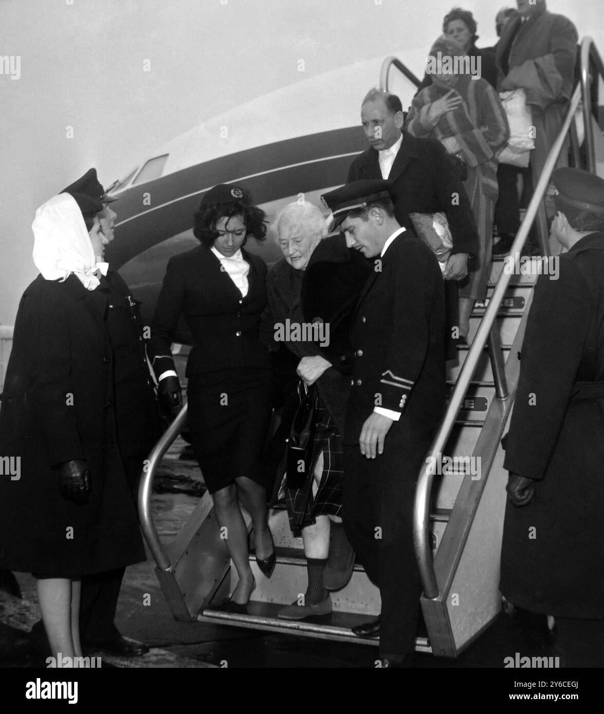 Airport staff 1960s hi-res stock photography and images - Alamy