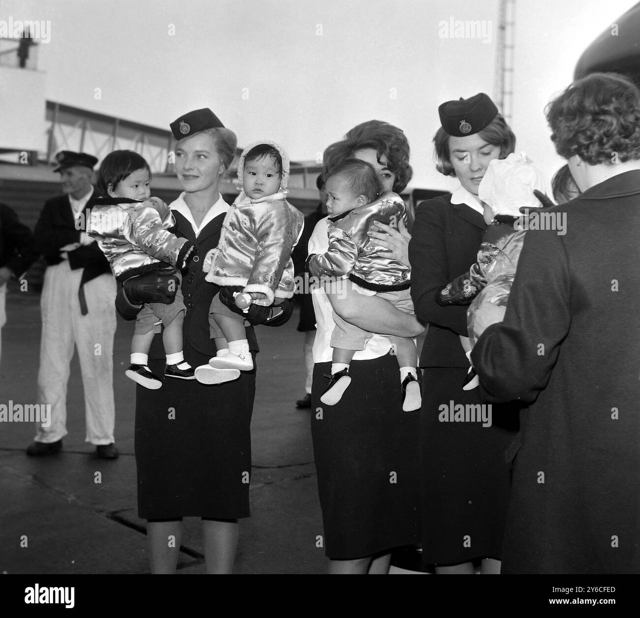 Chinese girls london Black and White Stock Photos & Images - Alamy