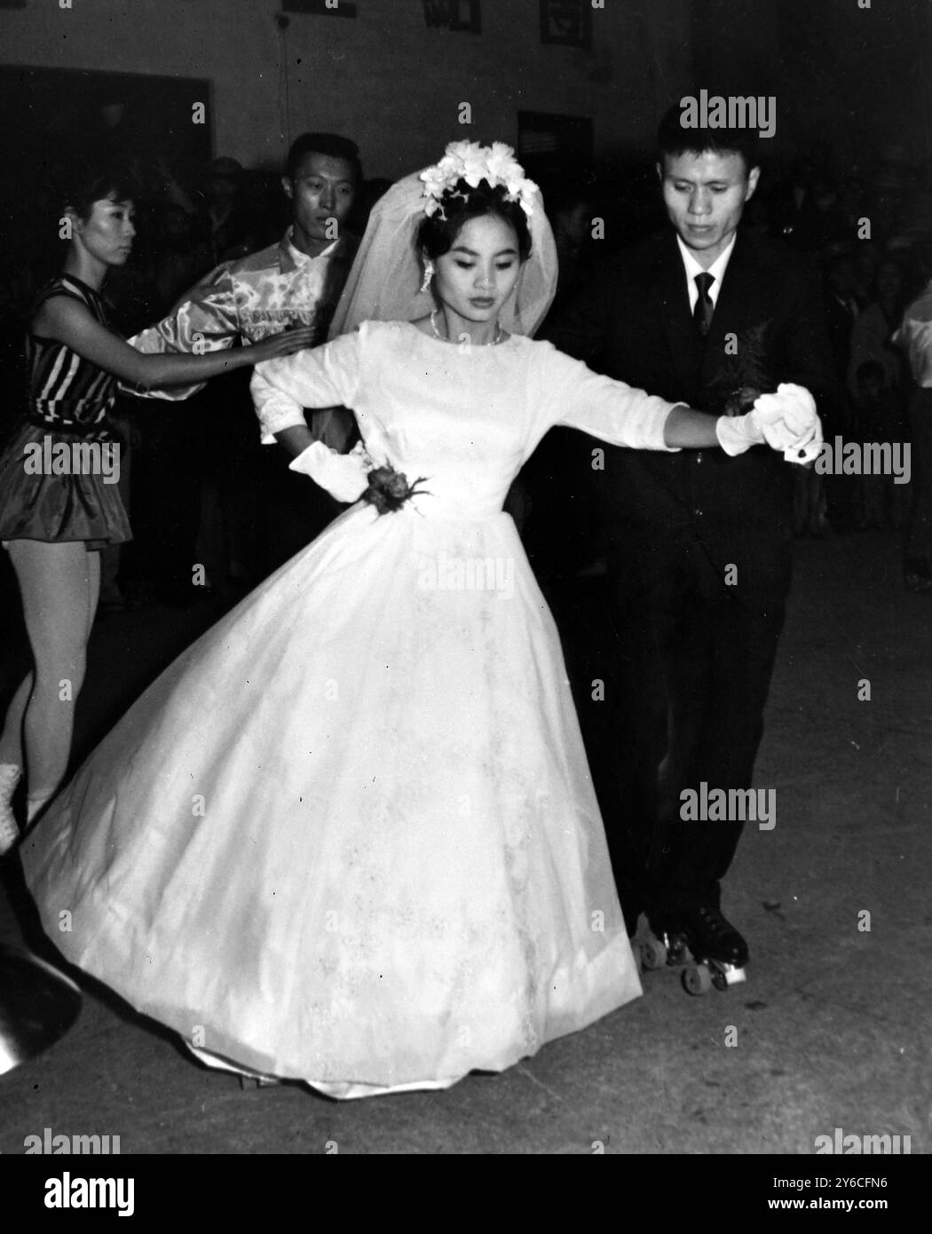 CHIU CHIANG CHI DANCING DURING WEDDING WITH LO YANG IN TAIPEI / ; 19 ...