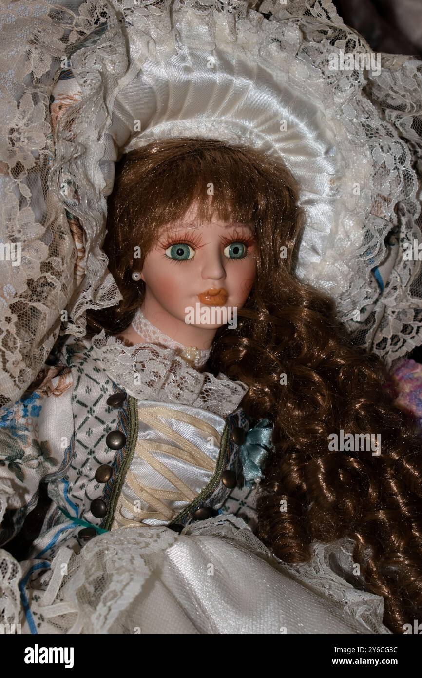 Vintage doll hi-res stock photography and images - Alamy
