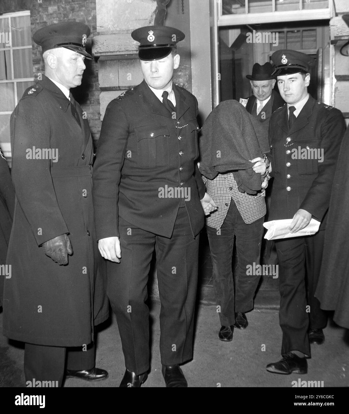 GREAT TRAIN ROBBERY - ROY JOHN JAMES THE WESSEL CHARGED IN LINSLADE ...