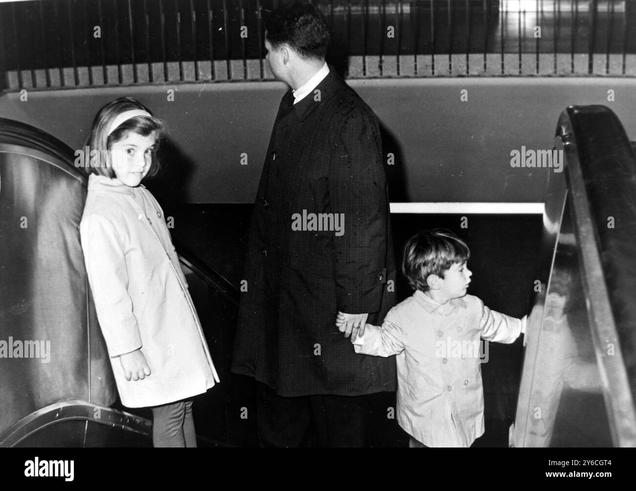 CHILDREN OF ASSASINATED US AMERICAN PRESIDENT JOHN F KENNEDY JFK IN ...