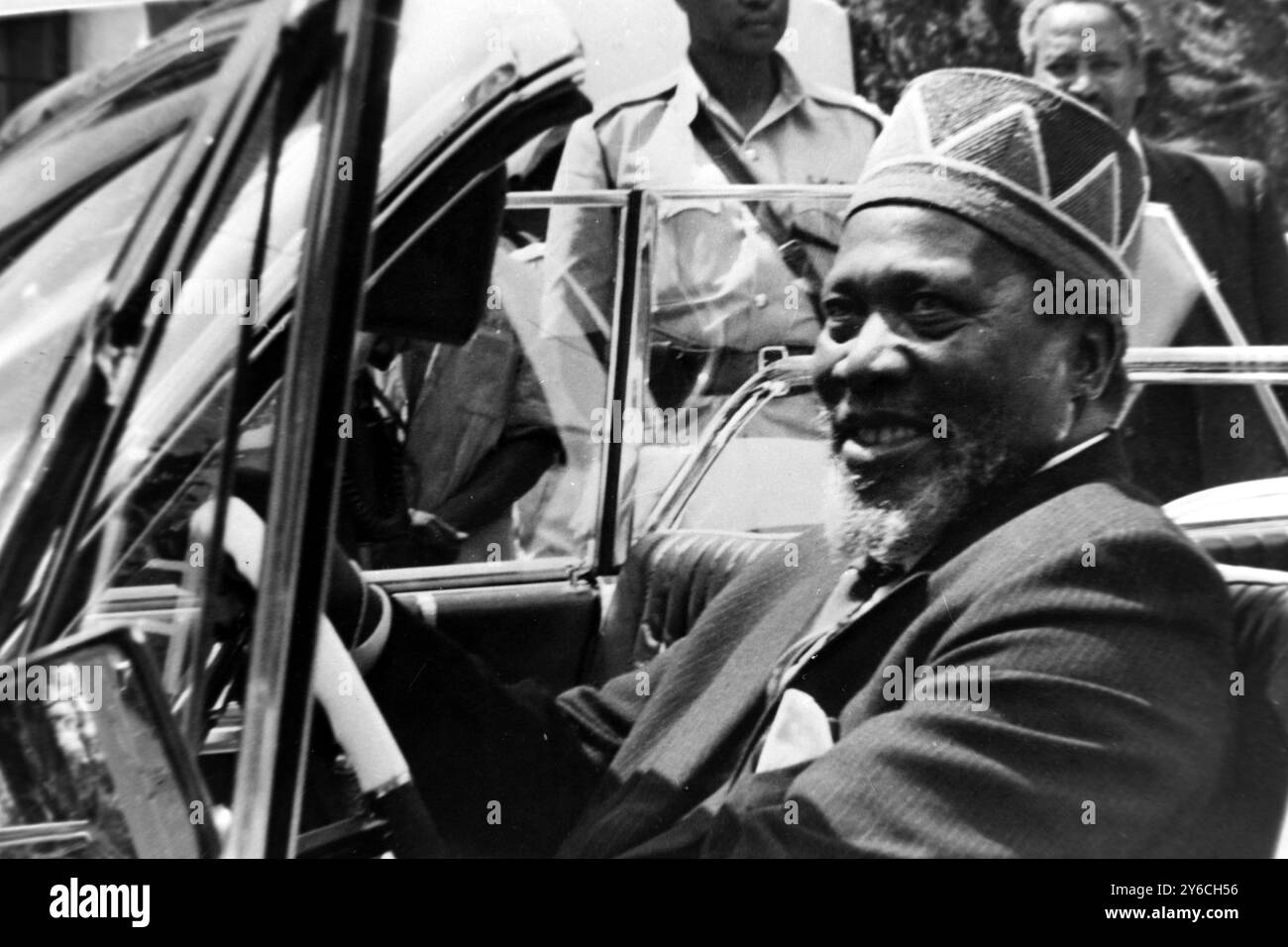 AFRICAN LEADER KENYAN PRIME MINISTER JOMO KENYATTA AT INDEPENDENCE ...