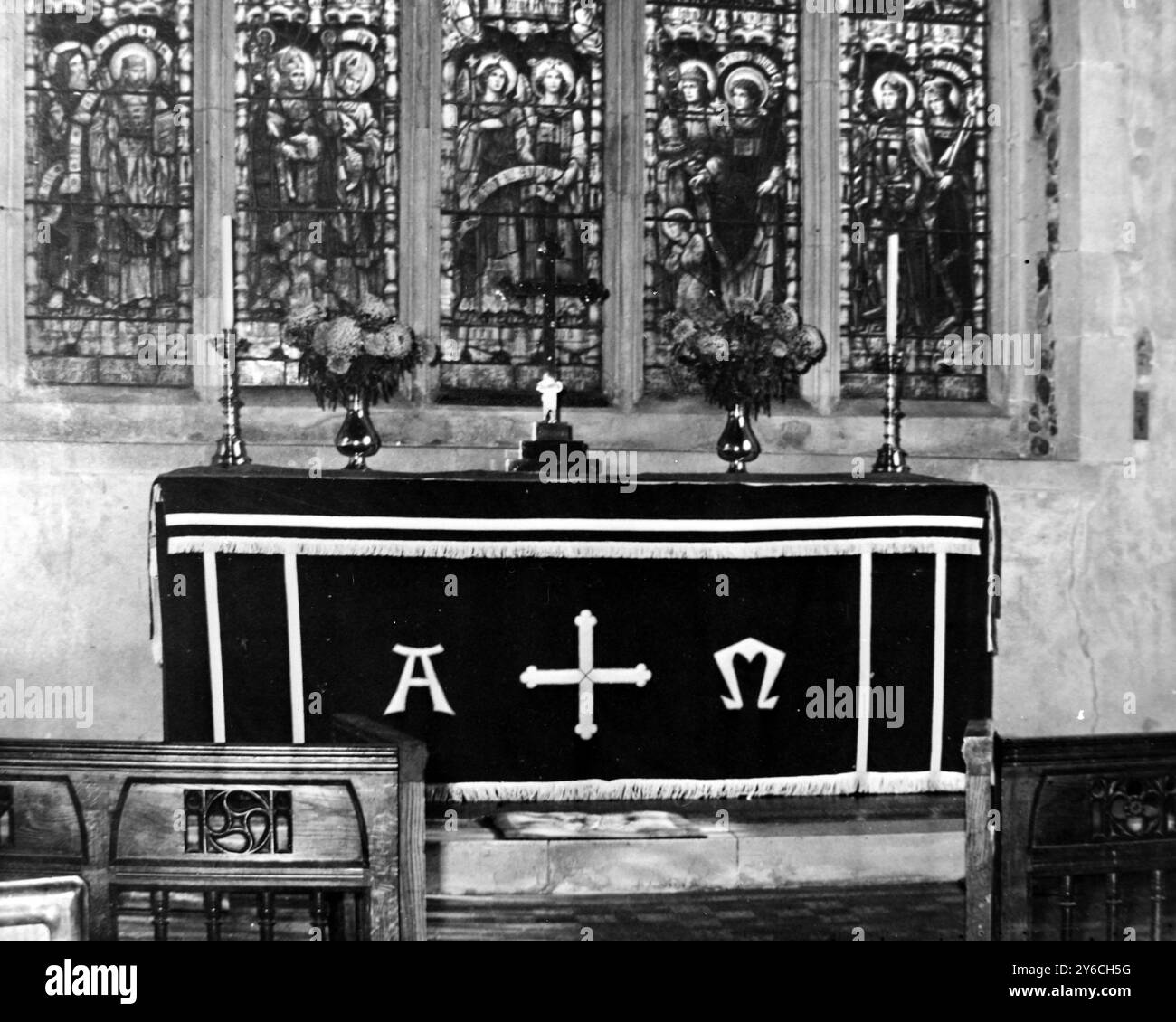 BLACK MAGIC GANG IN CHURCH BATTLE IN WESTHAM / ; 8 DECEMBER 1963 Stock ...