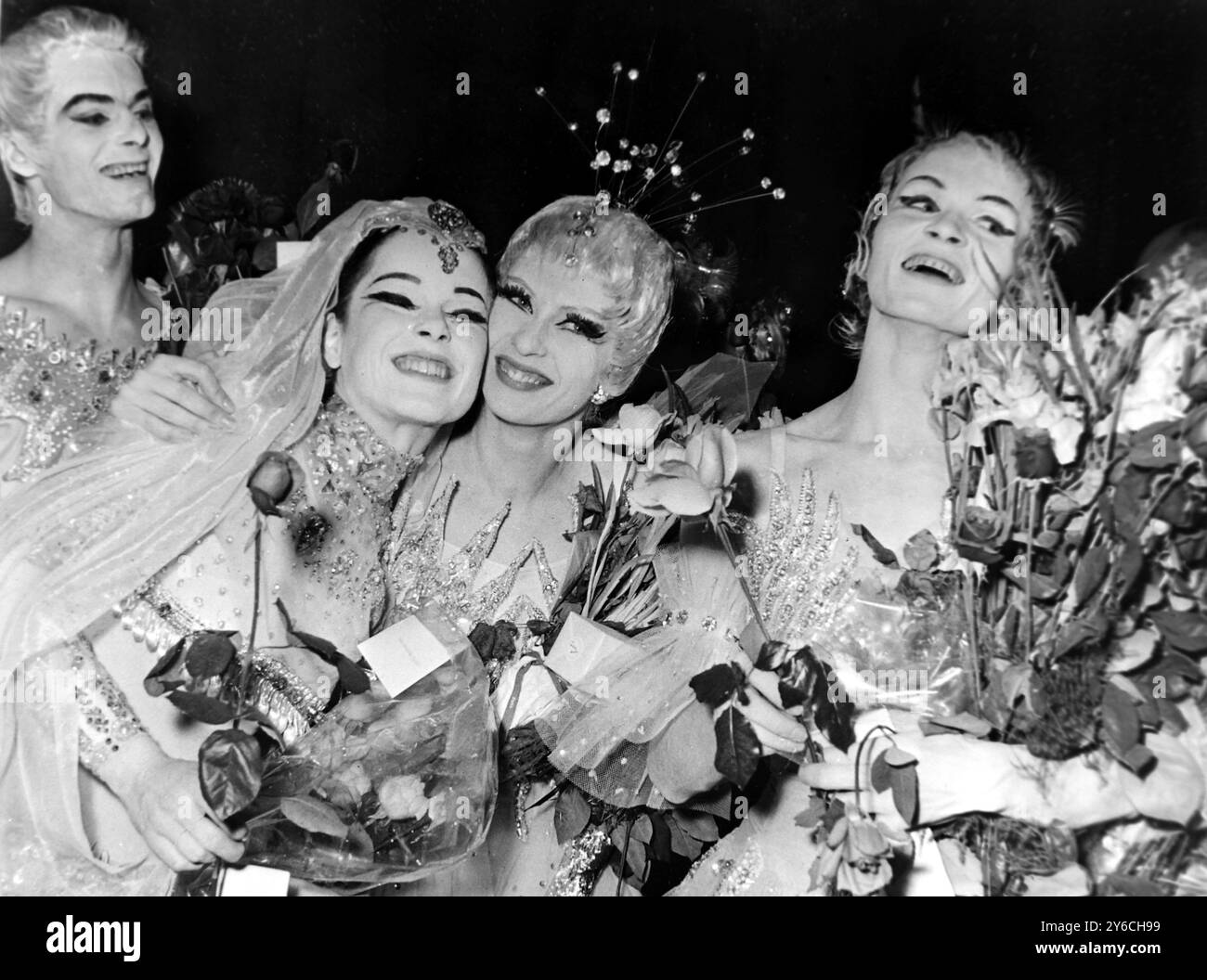 GERALDINE CHAPLIN WITH VICTOR RONA, TESSA BEAUMONT & GALINA SAMSOVA IN ...