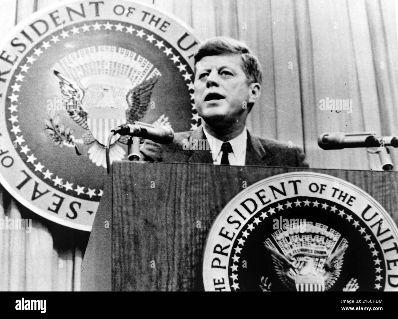 US AMERICAN PRESIDENT JOHN F KENNEDY JFK PICTURE TAKEN ON NOV 14 IN ...