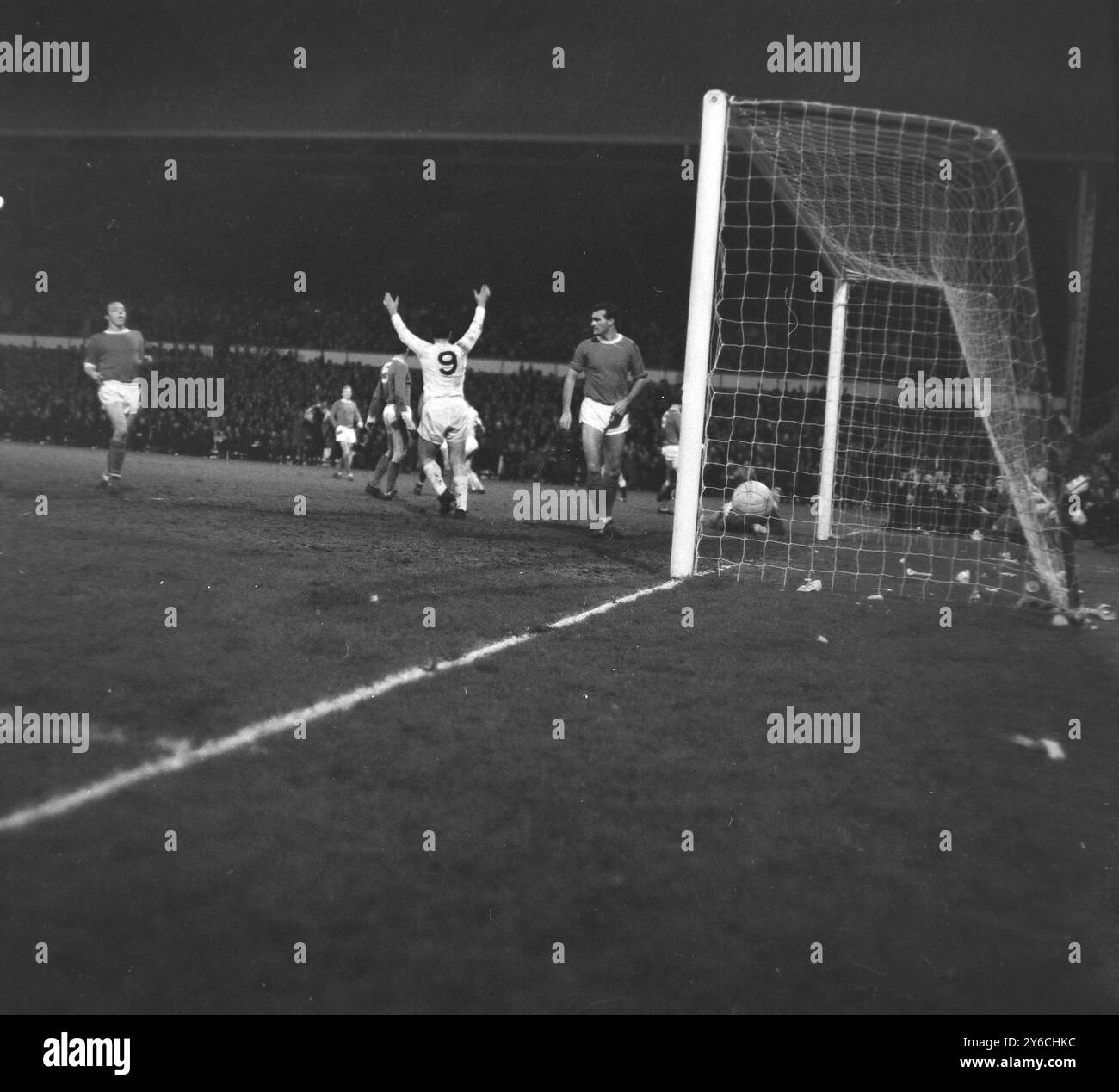 Tottenham hotspur 1960 hi-res stock photography and images - Alamy