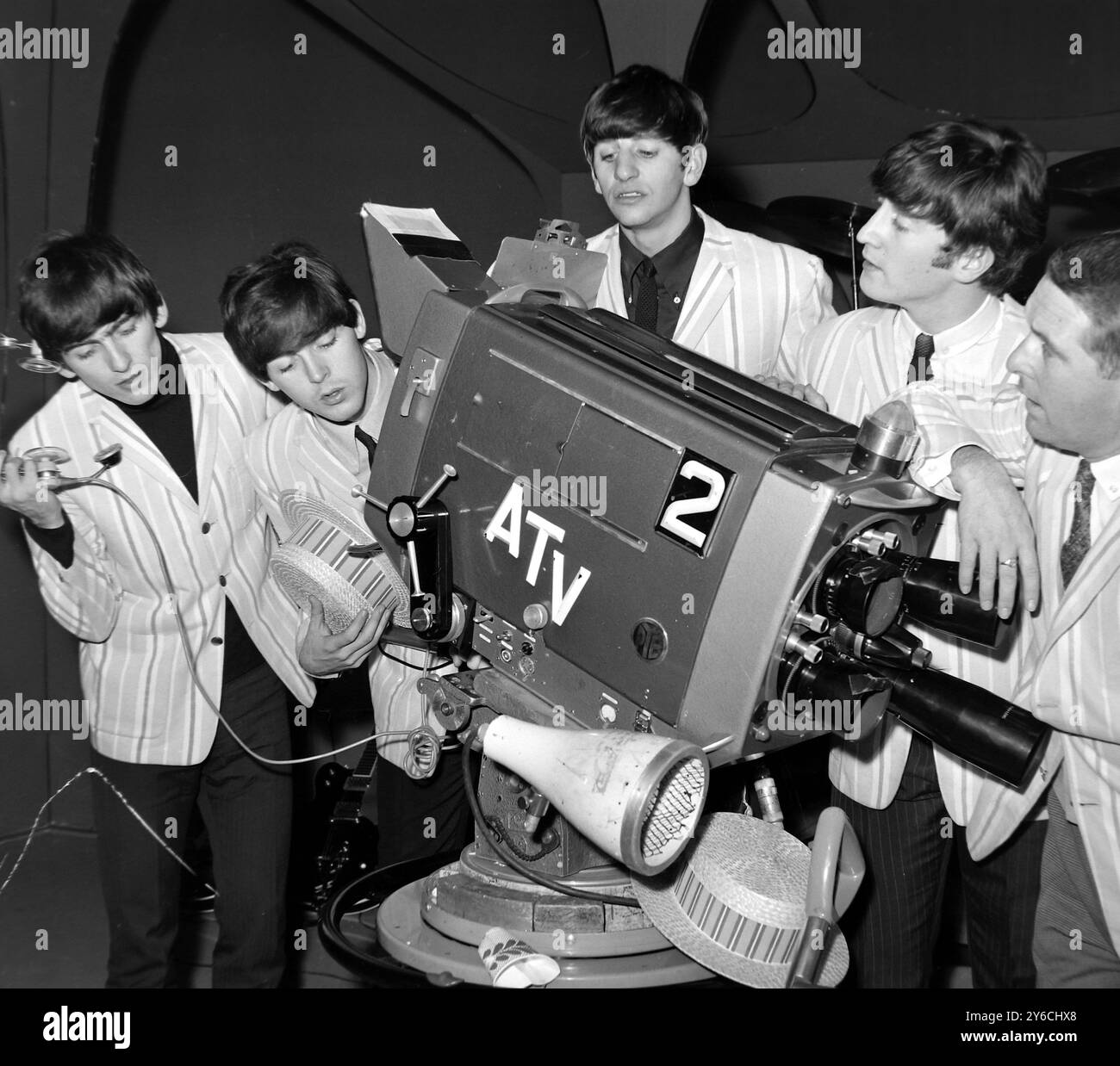 THE BEATLES GEORGE HARRISON, PAUL MCCARTNEY, JOHN LENNON AND RINGO ...