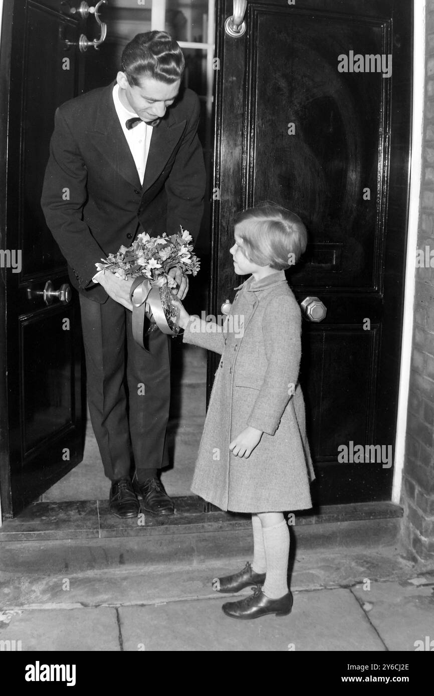 Louise pearson hi-res stock photography and images - Alamy