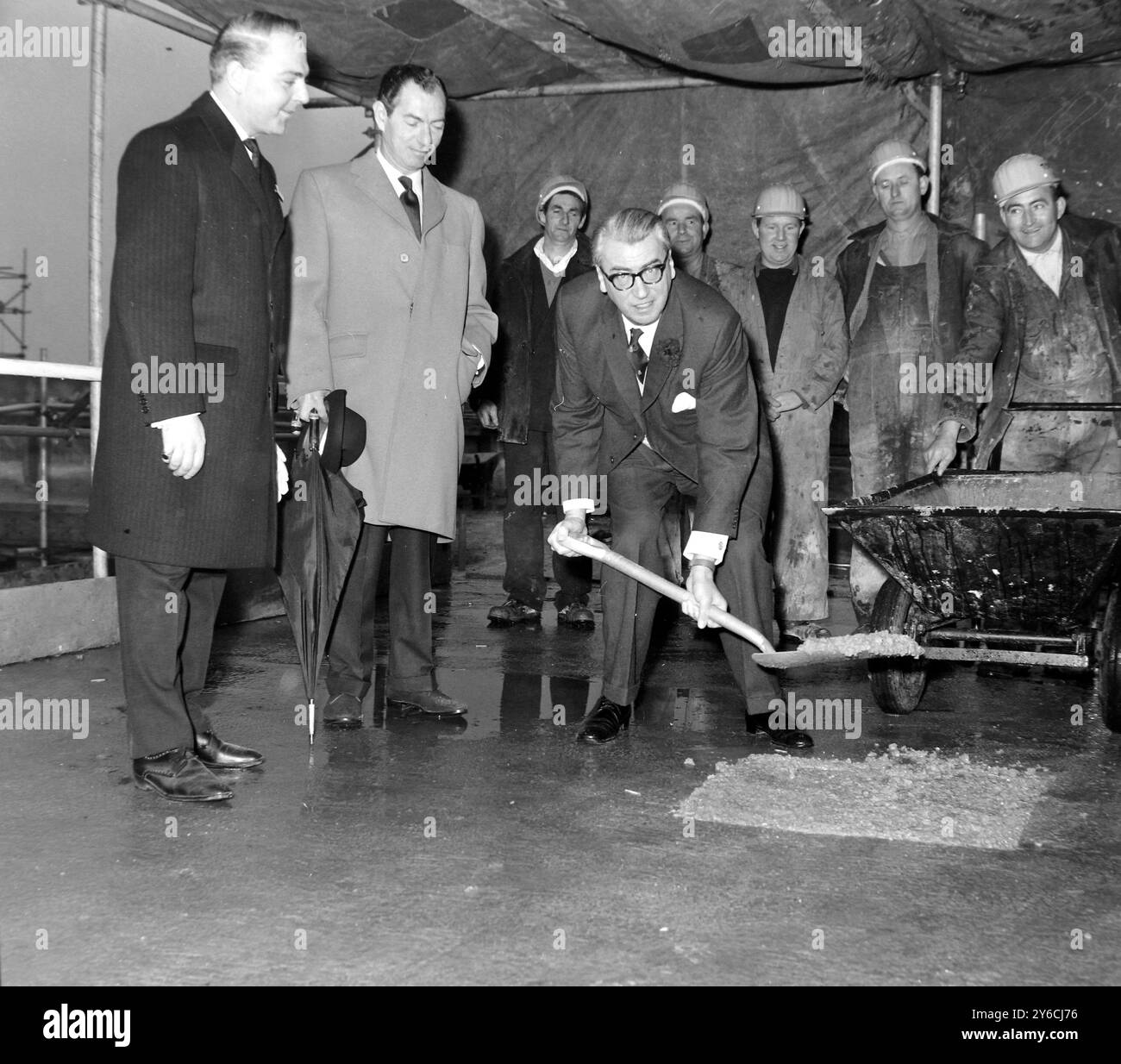 Maxwell joseph Black and White Stock Photos & Images - Alamy