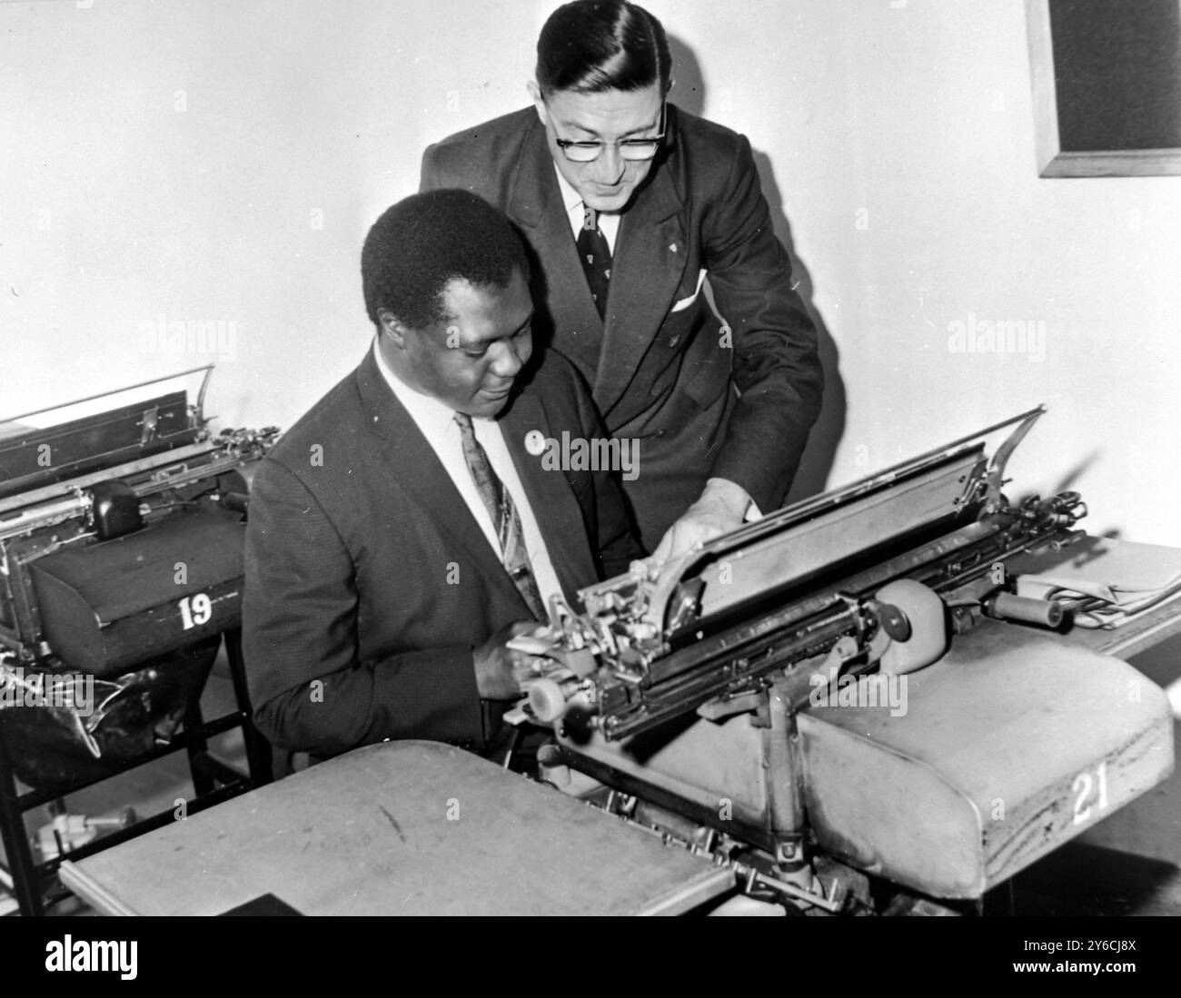 TOM MBOYA IN NAIROBI BARCLAYS BANK / ; 29 NOVEMBER 1963 Stock Photo - Alamy