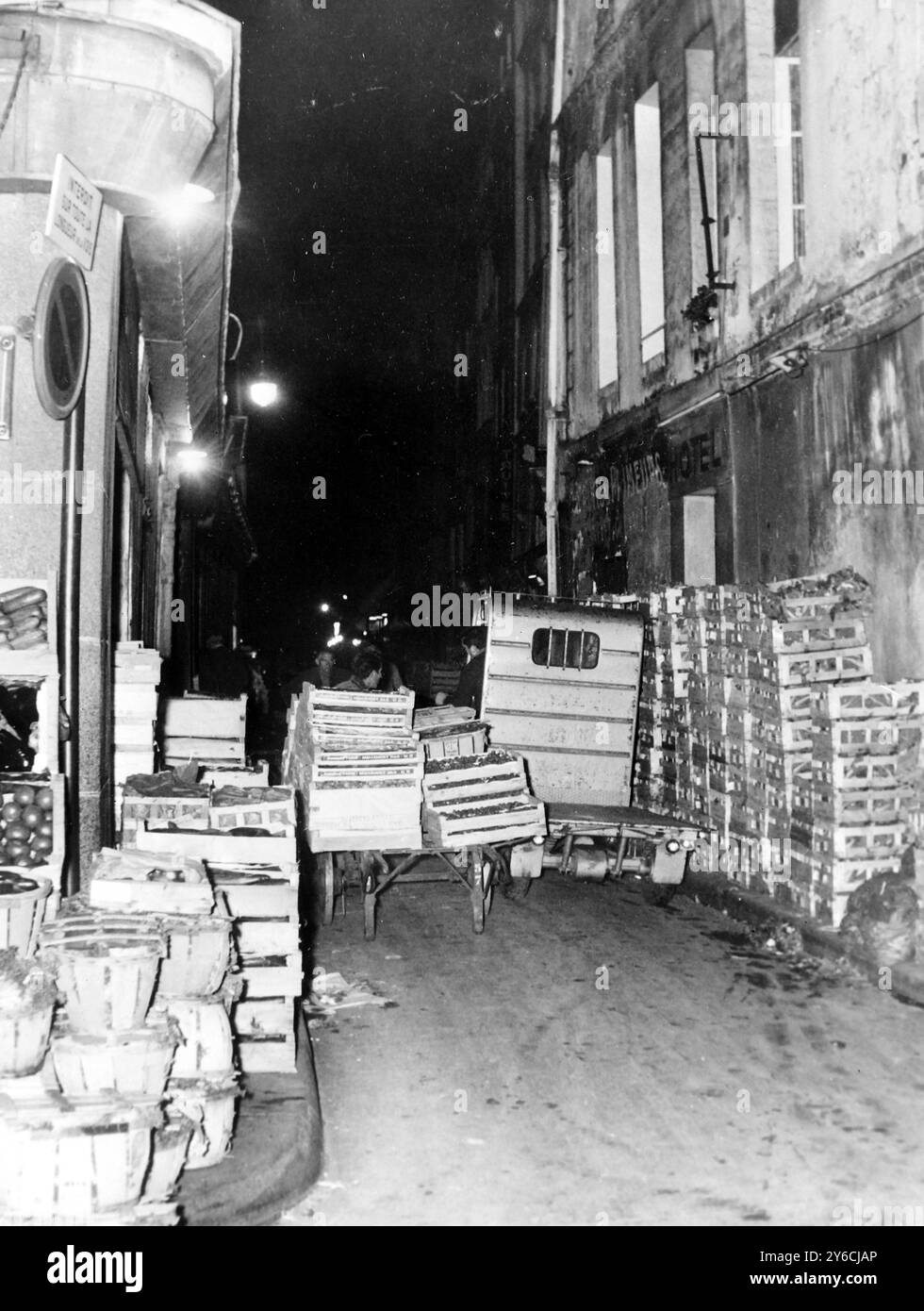 ROTTING FOOD IN FRENCH MARKET IN PARIS ; 27 NOVEMBER 1963 Stock Photo ...