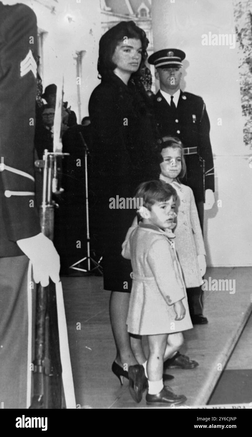 ASSASSINATION OF US AMERICAN PRESIDENT JOHN F KENNEDY JFK - WIFE ...