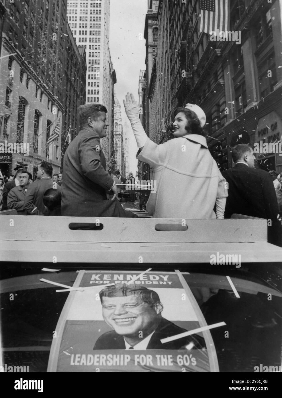 US AMERICAN PRESIDENT JOHN F KENNEDY JFK WITH WIFE IN NEW YORK IN 1960 ...