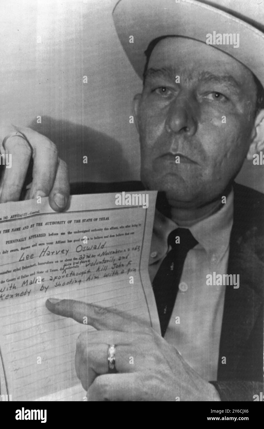 BILL ALEXANDER ASSISTANT ATTORNEY WITH DOCUMENT CHARGING LEE HARVEY ...