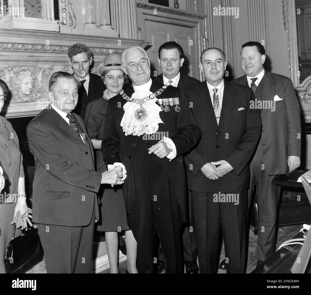 LORD MAYOR OF LONDON ALDEMAN CLEMENT JAMES HARMAN WITH ERIC MOLNAR ...