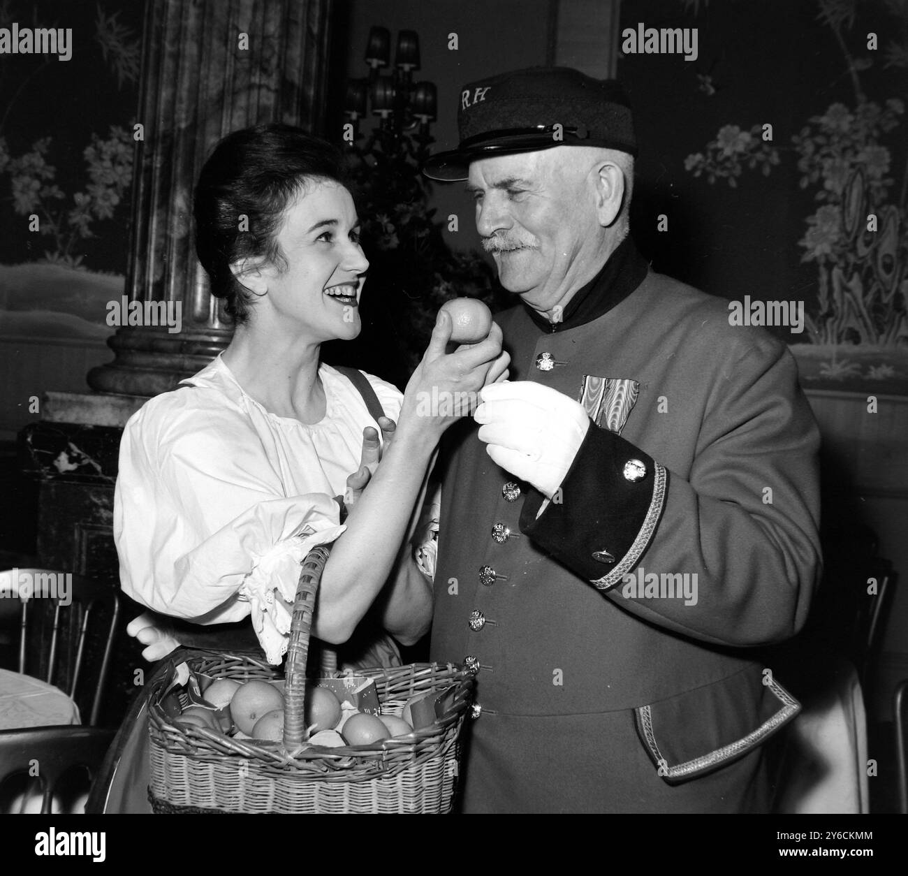 SOPHIA TRANT WITH CHELSEA PENSIONER COLOUR SERGEANT CHARLIE WILSON IN ...