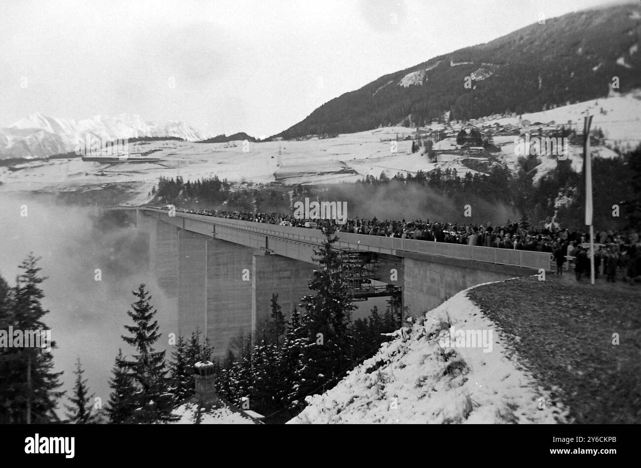 EUROPA BRIDGE IN INNSBRUCK, AUSTRIA ; 20 NOVEMBER 1963 Stock Photo - Alamy