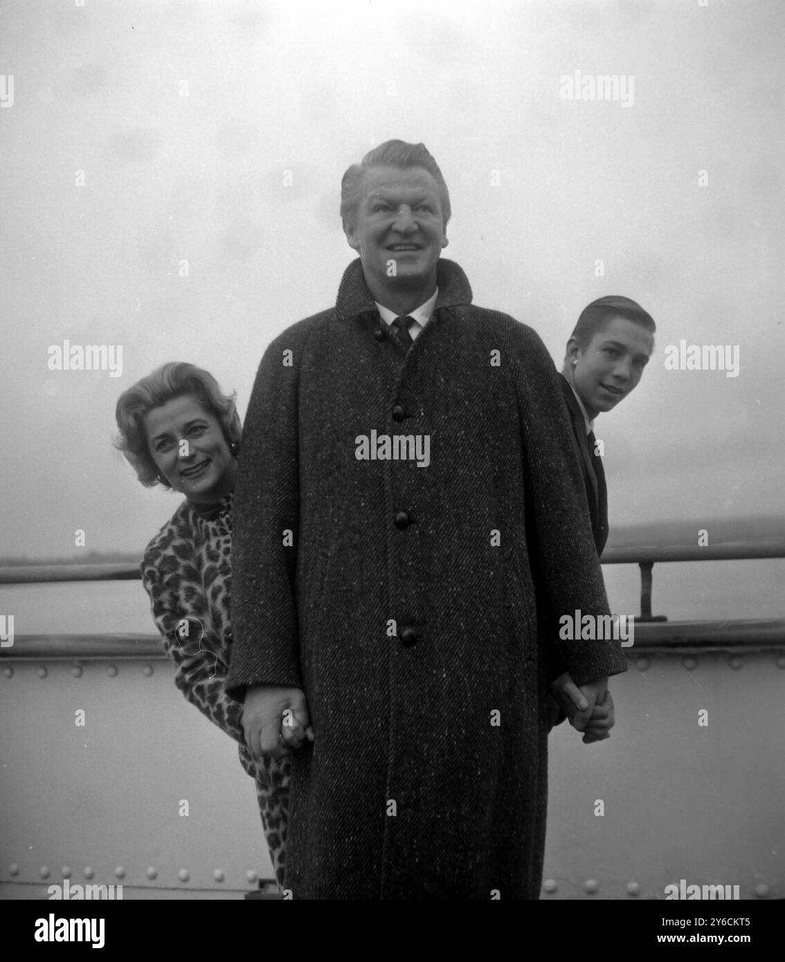 AMERICAN ACTOR AND SINGER ART LUND WITH WIFE AND SON ARTHUR EARL LUND ...