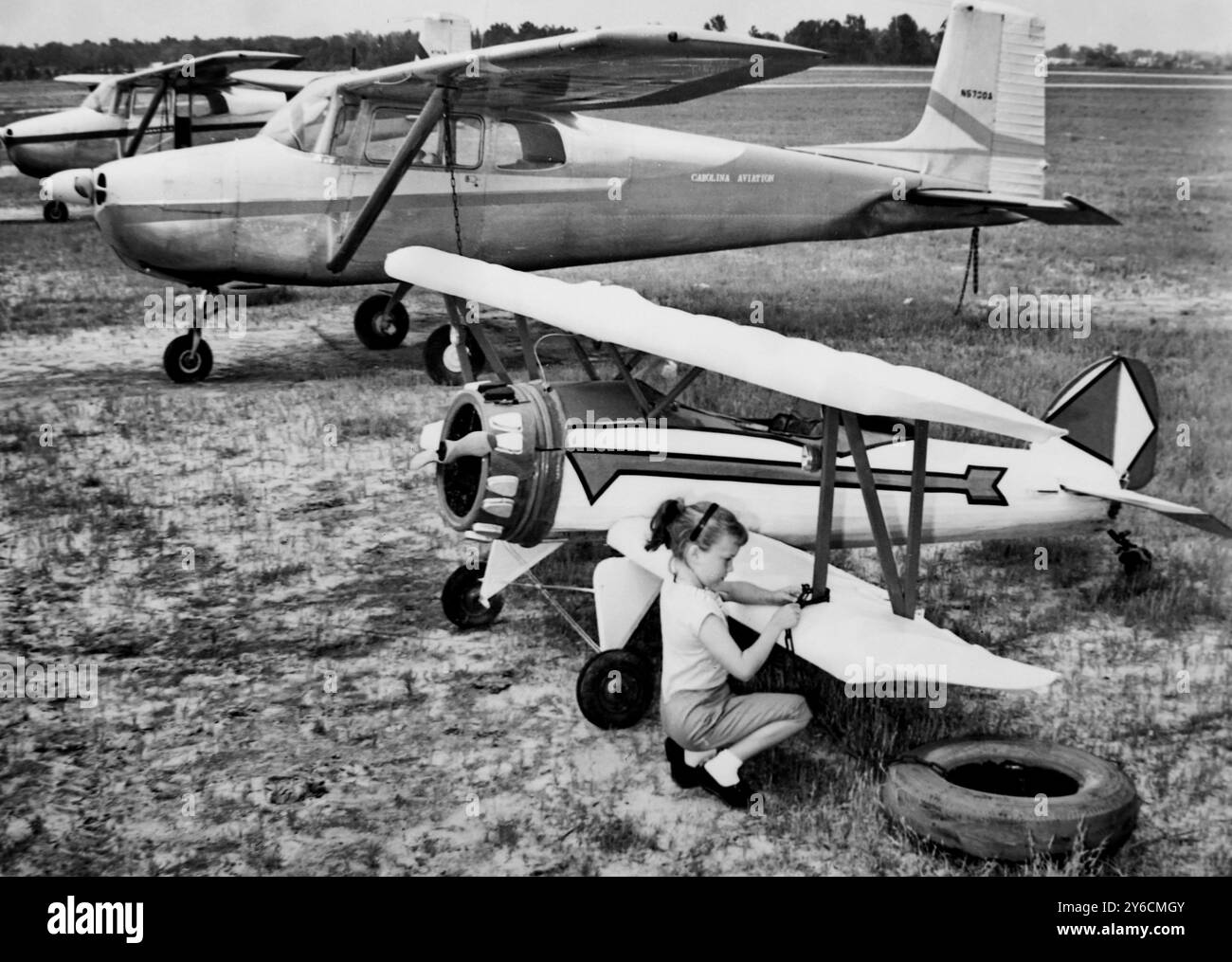 BARBARA BURKHEAD B GIRL YOUNGEST PLANE OWNER IN US / ; 17 NOVEMBER 1963 ...