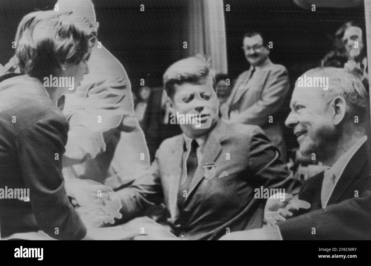 US AMERICAN PRESIDENT JOHN F KENNEDY JFK WITH TERESA NORTON IN NEW YORK ...