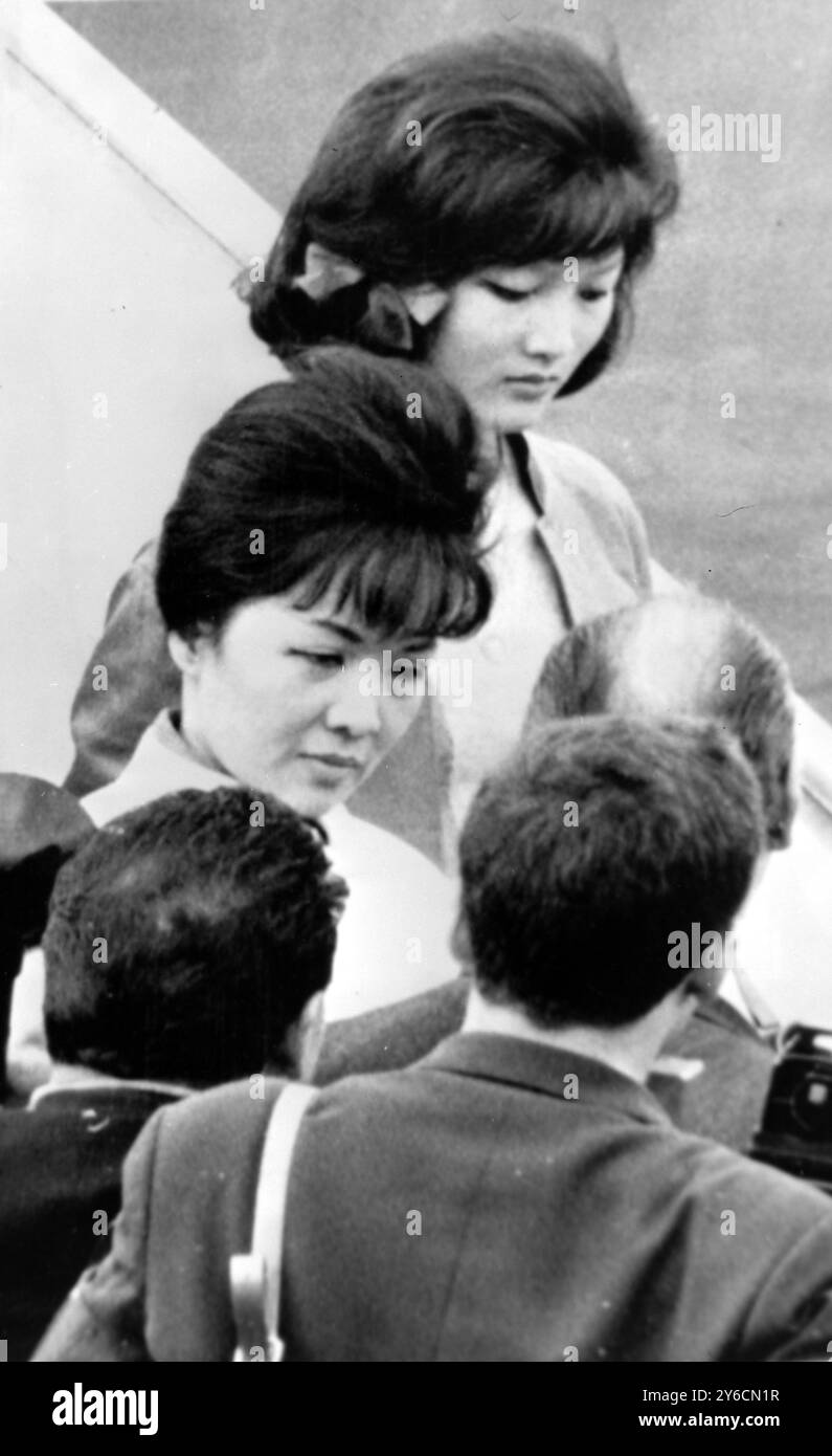 MADAME NGO DINH NHU FROM SAIGON, SOUTH VIETNAM WITH DAUGHTER THUY LEE ...